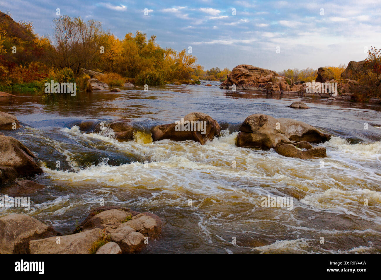 Beautiful river stone rapids splashes hi-res stock photography and ...