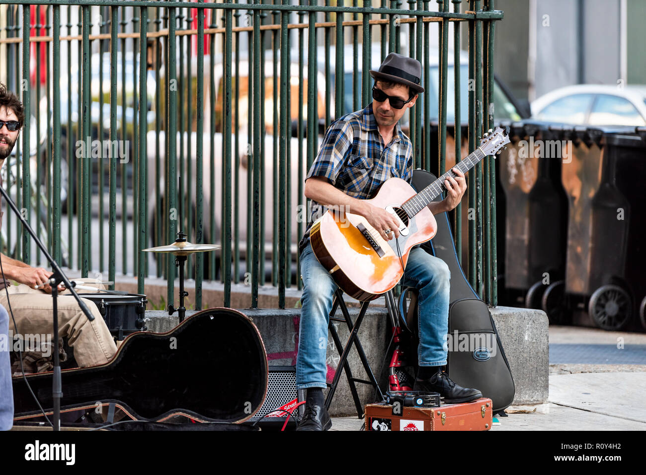 Play urban hi-res stock photography and images - Alamy
