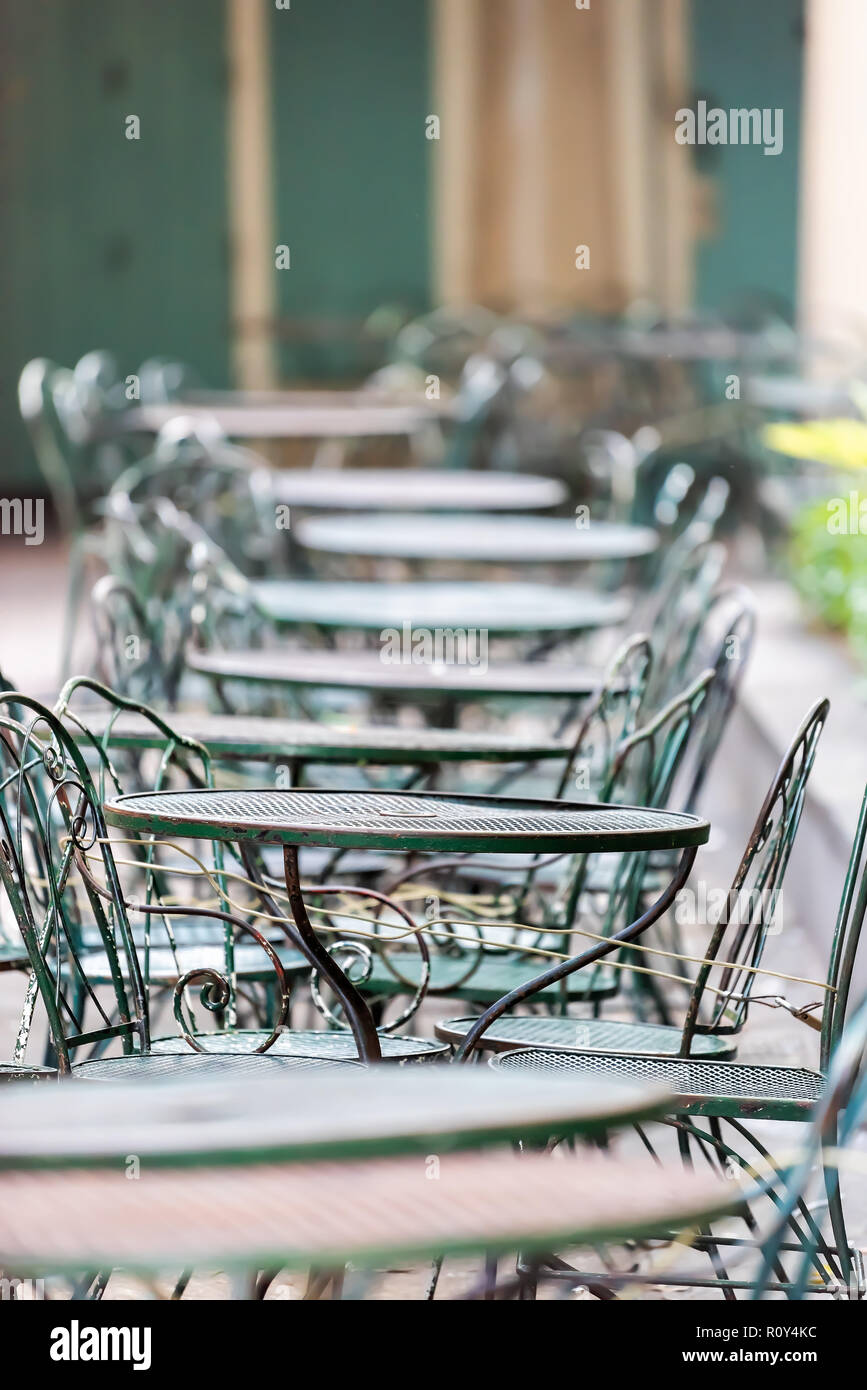 Closed cafe in paris hi-res stock photography and images - Alamy