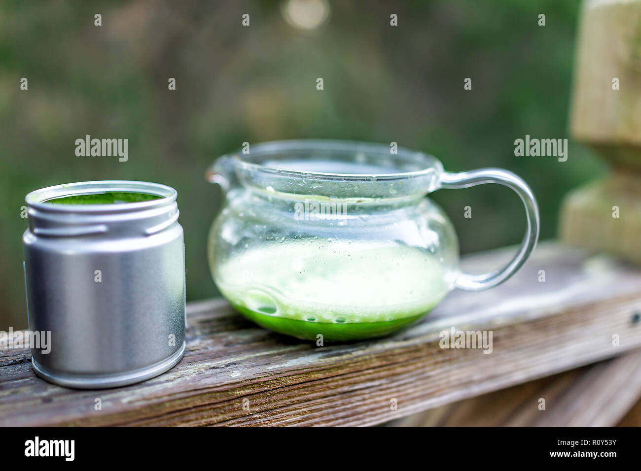 Japanese teapot outside hi-res stock photography and images - Alamy