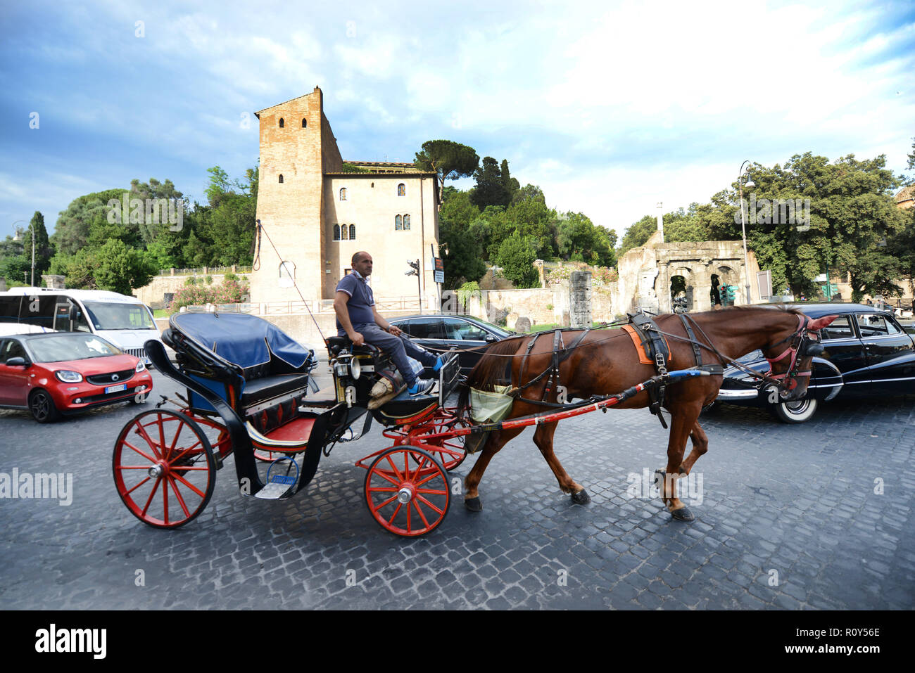 Rome horse carriage hi-res stock photography and images - Alamy
