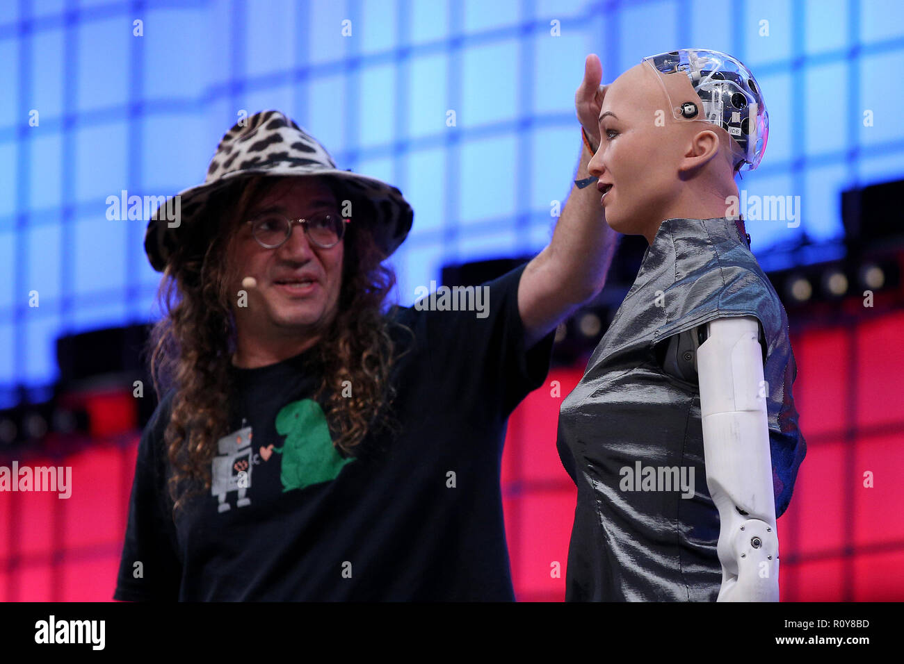 Singularitynet ceo hi-res stock photography and images - Alamy