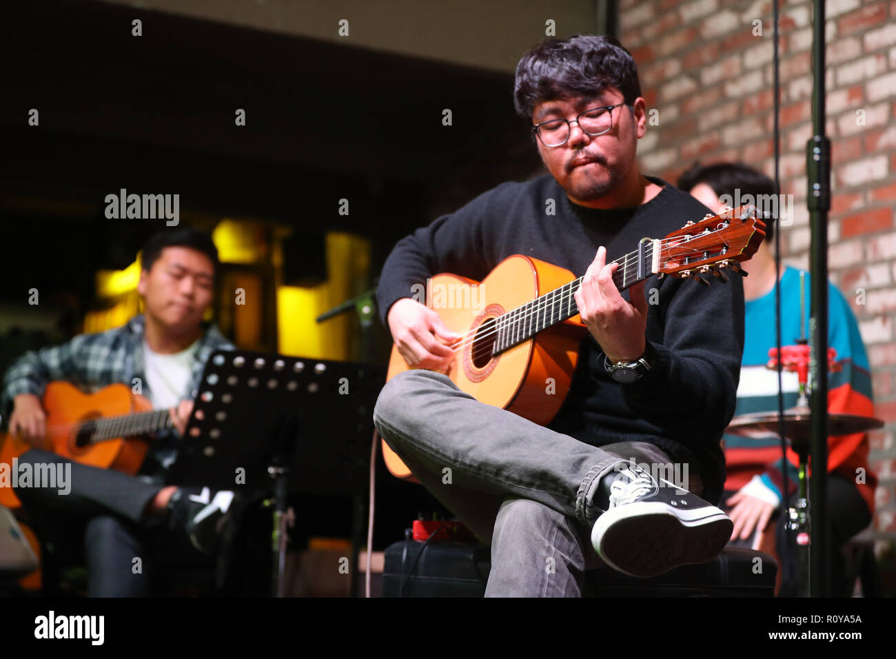 08th Nov, 2018. S. Korean guitarist Park Joo-won South Korean guitarist ...