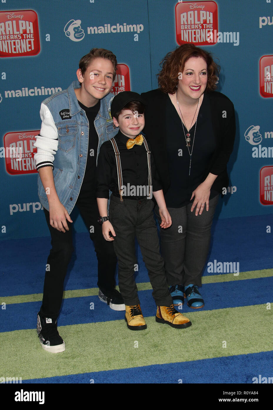 Los Angeles, California, USA. 5th Nov, 2018. Dakota Lotus, Rebecca Metz ...