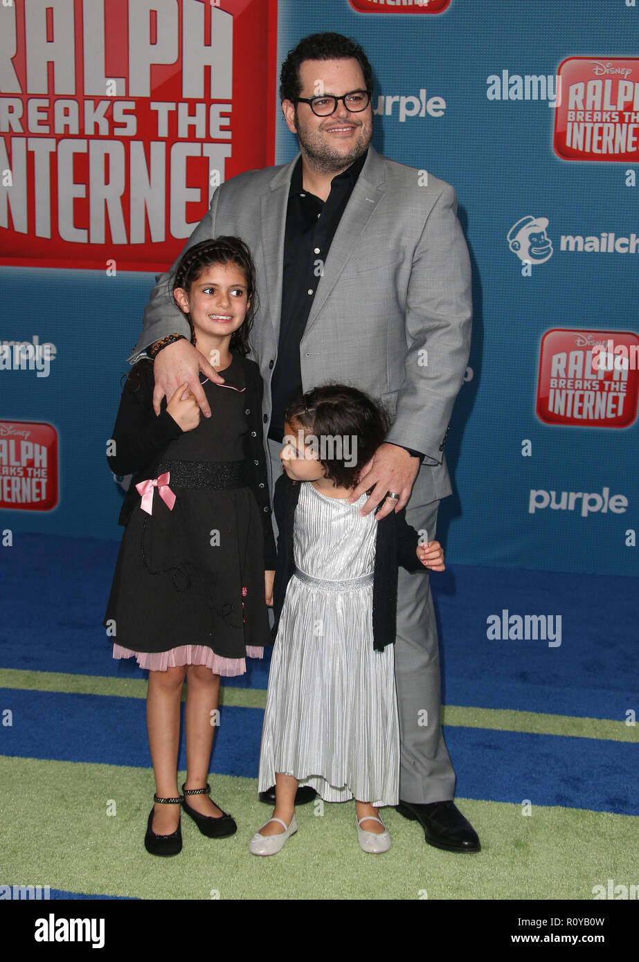 November 5, 2018 - Los Angeles, California, U.S. - Ava Gad, Josh Gad ...