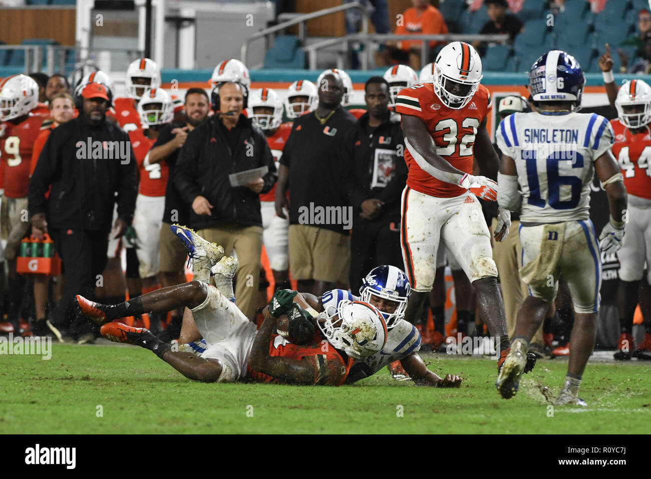 Miami Gardens, Florida, USA. 27th Sep, 2018. Mark Pope #6 of Miami is ...
