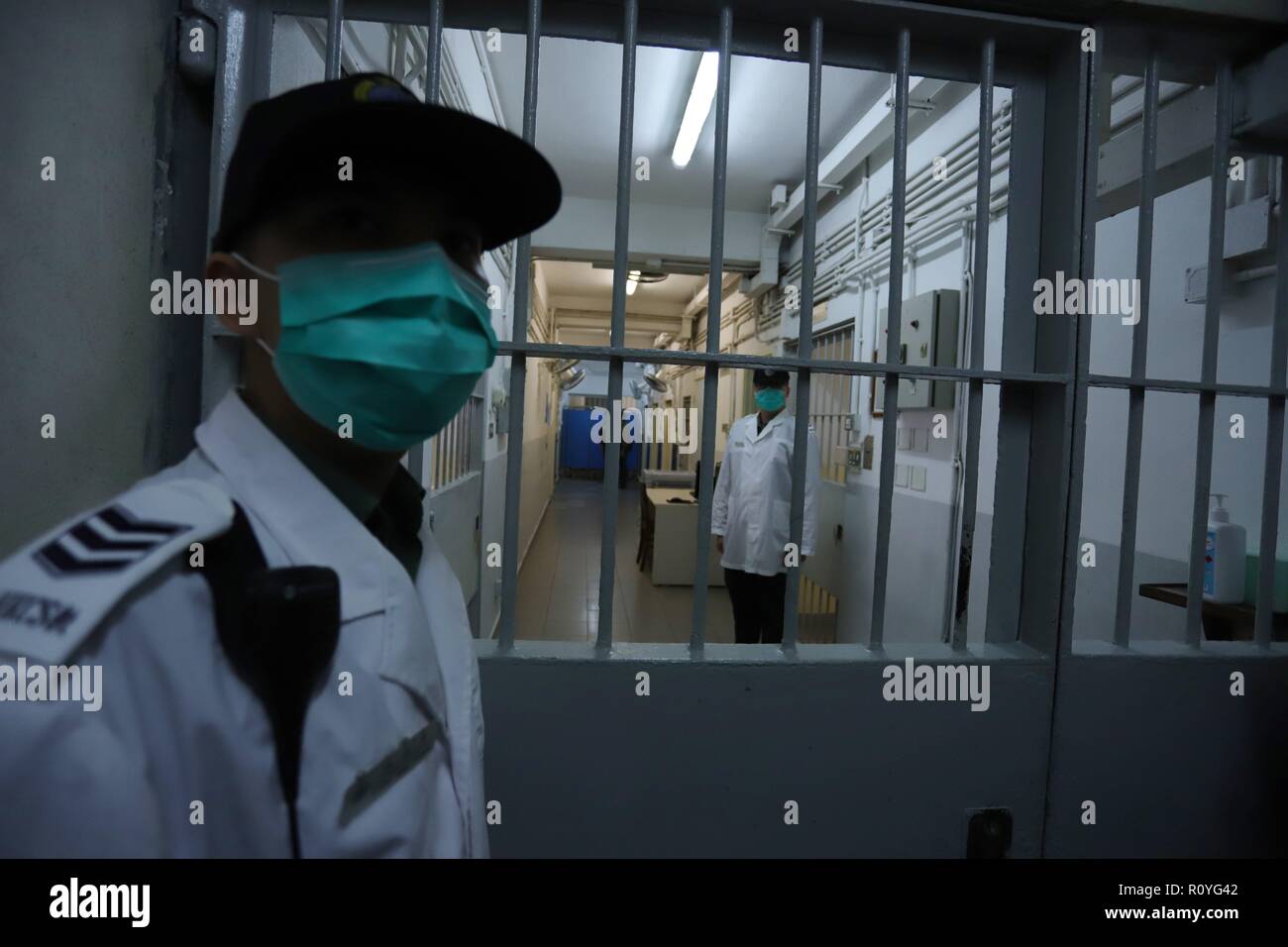Hong Kong, CHINA. 8th Nov, 2018. A medical ward inside a maximum ...