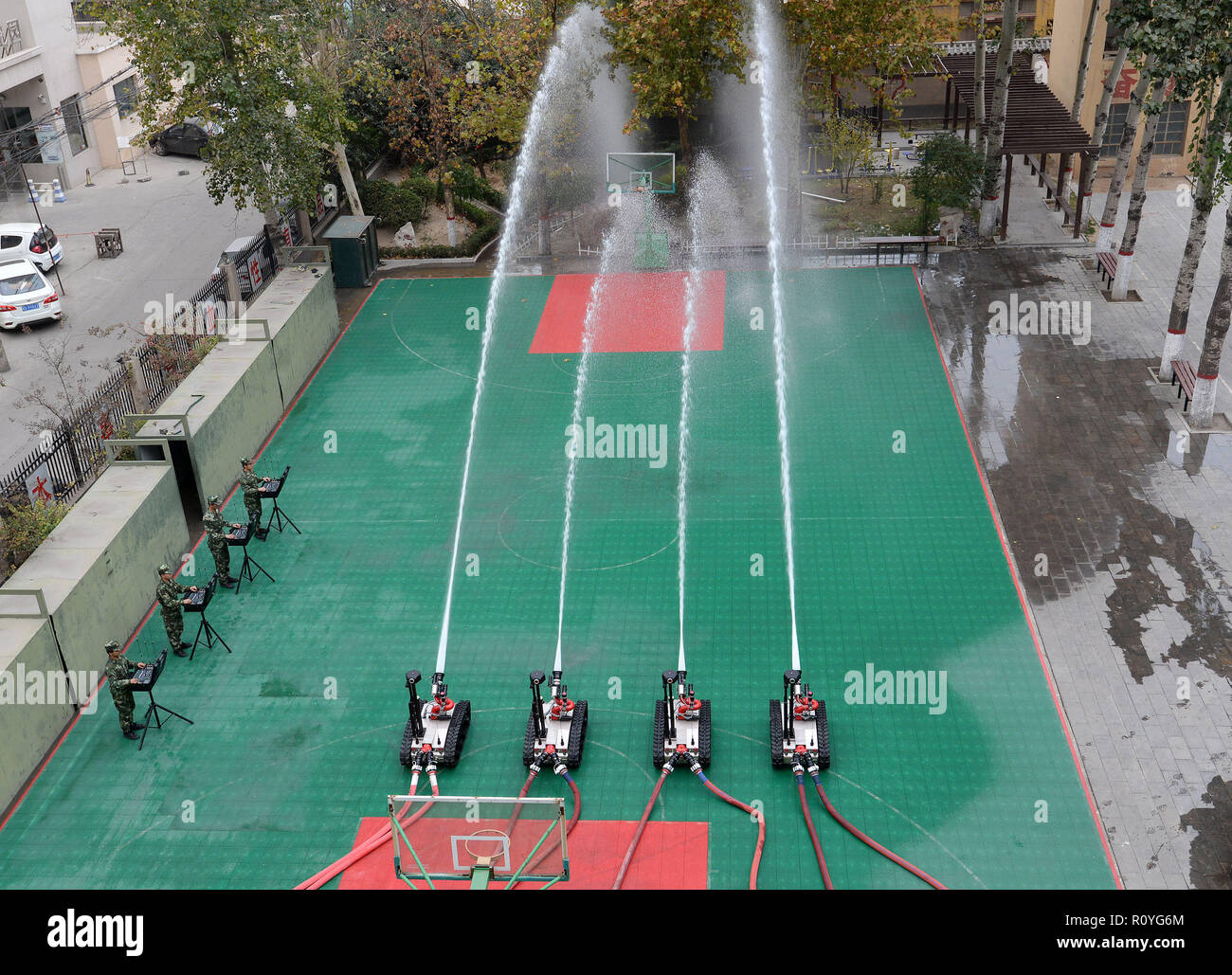 Handan, Handan, China. 8th Nov, 2018. Handan, CHINA-Firefighting robots ...