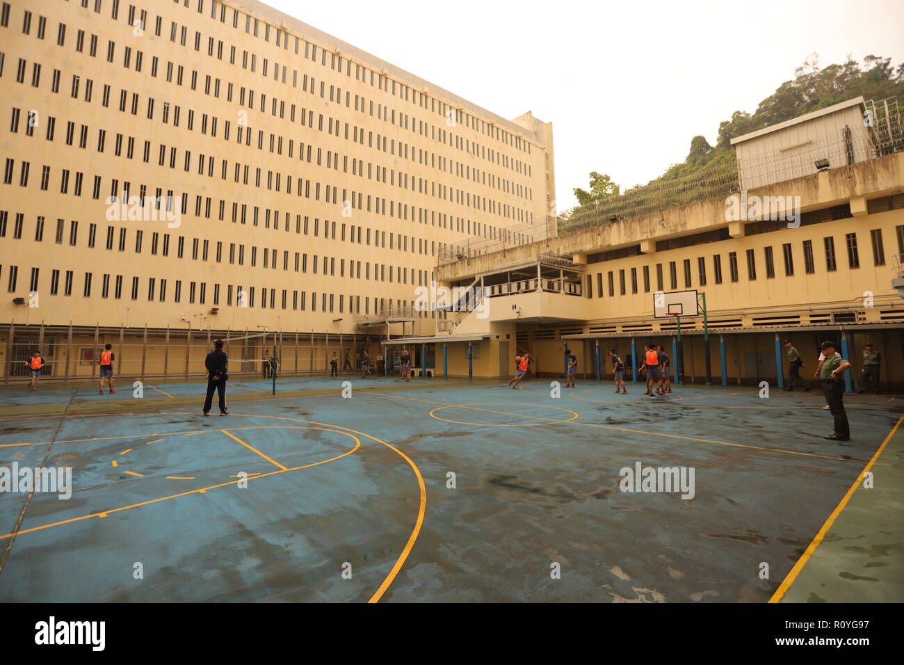 Hong Kong, CHINA. 8th Nov, 2018. Inmates playing basket ball during ...