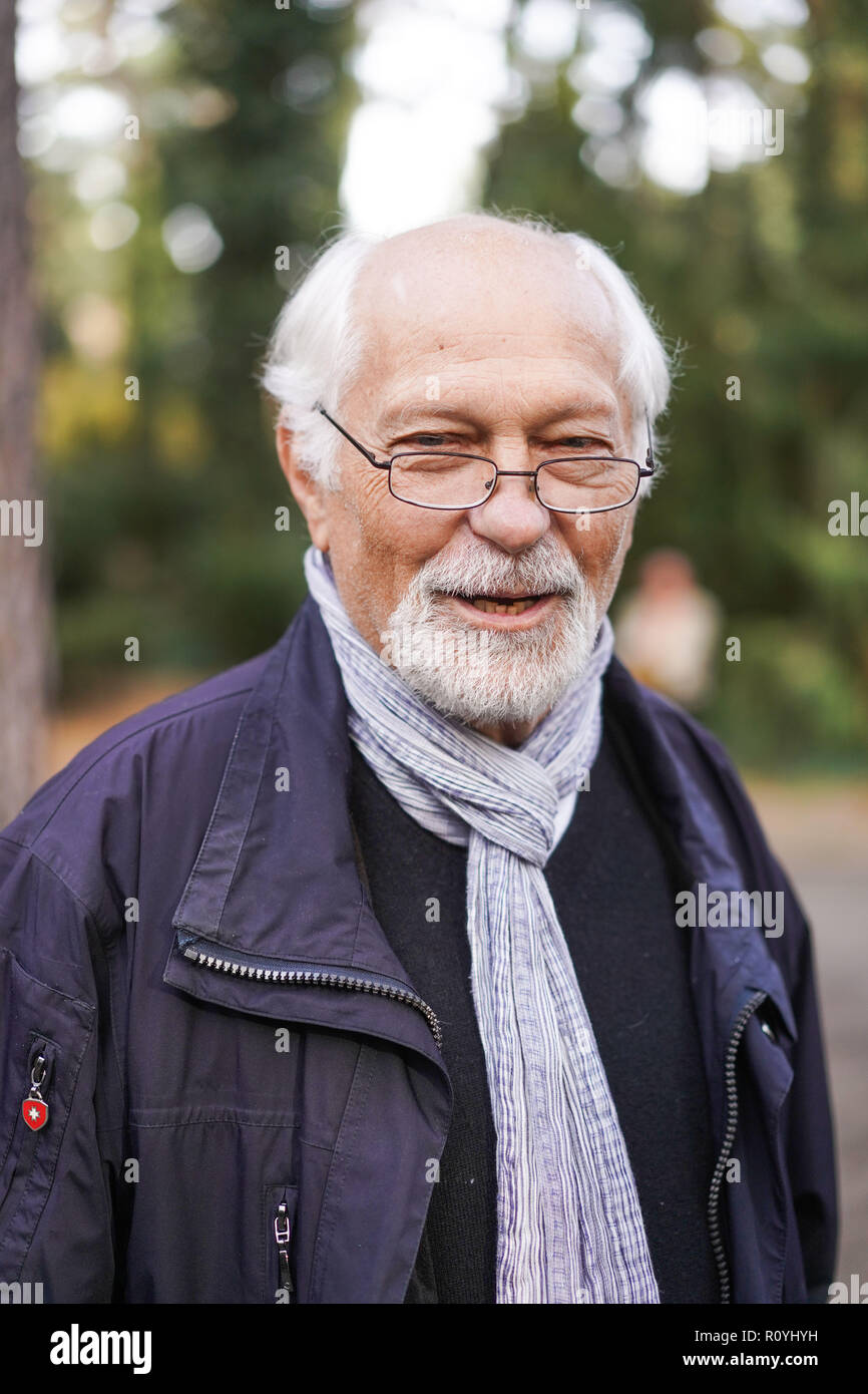 Berlin, Germany. 08th Nov, 2018. The comedian and musician Lothar ...