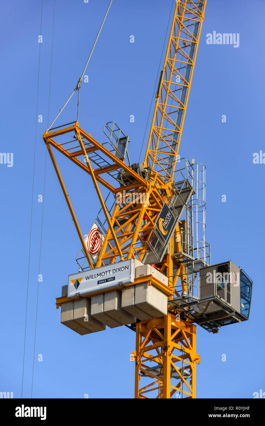 View cab tower crane hi-res stock photography and images - Alamy