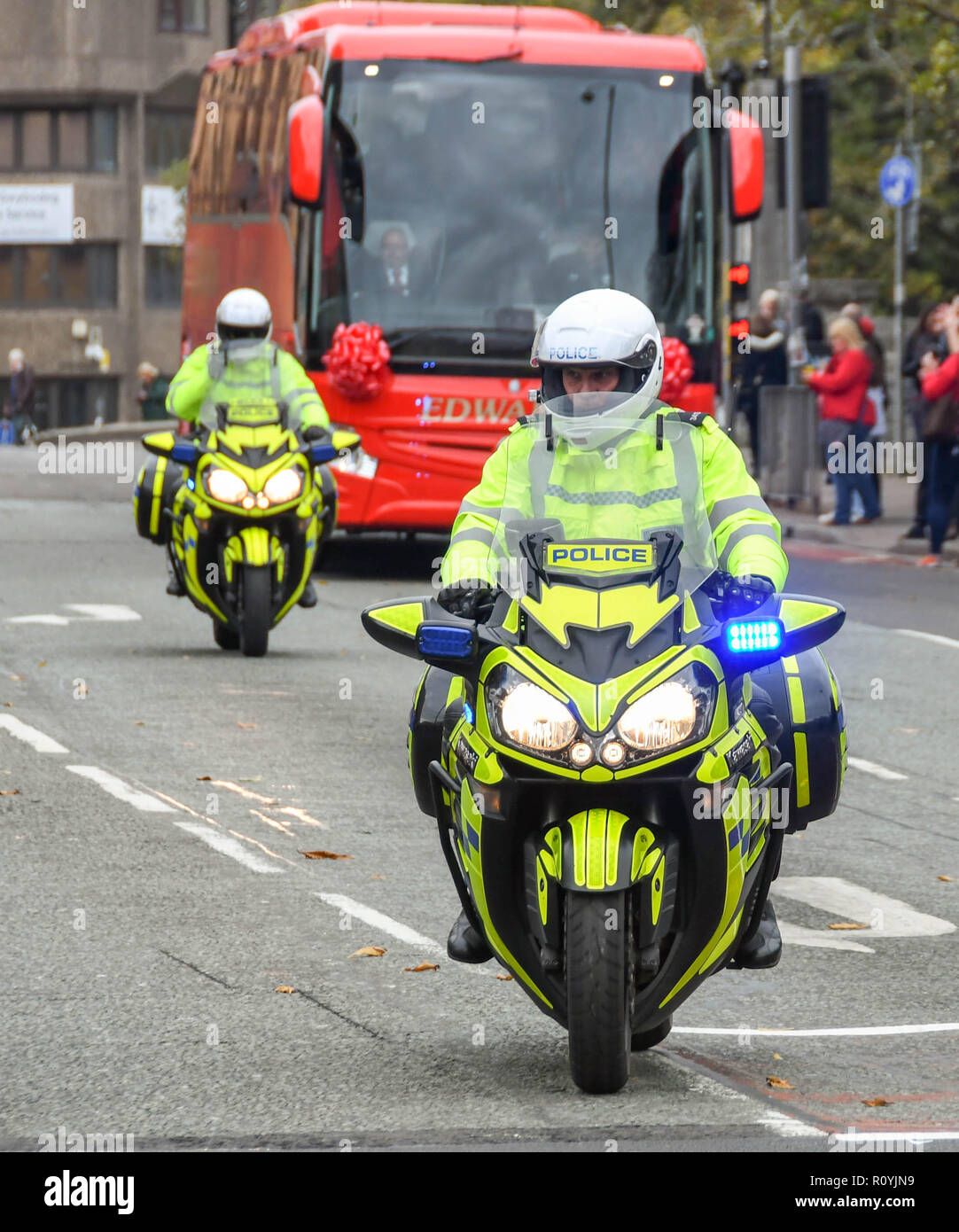 Cardiff rugby bus hi-res stock photography and images - Alamy