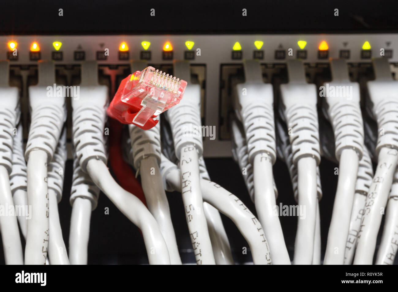 Hub links hi-res stock photography and images - Alamy