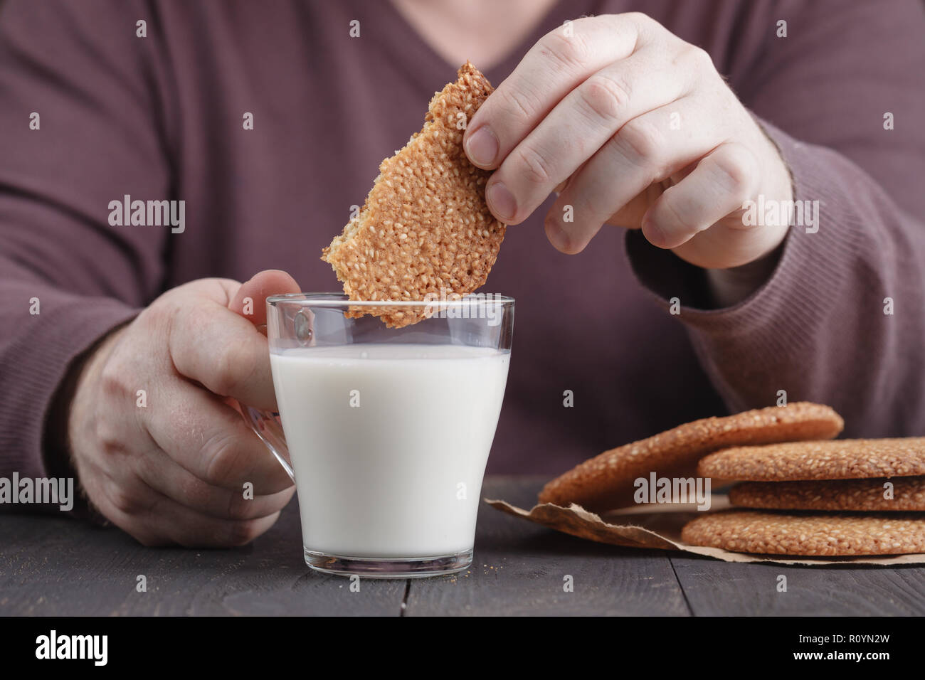 Dunk biscuits hi-res stock photography and images - Alamy