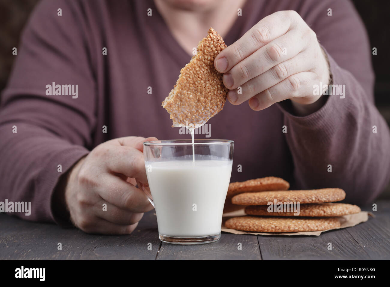 Dunk biscuits hi-res stock photography and images - Alamy