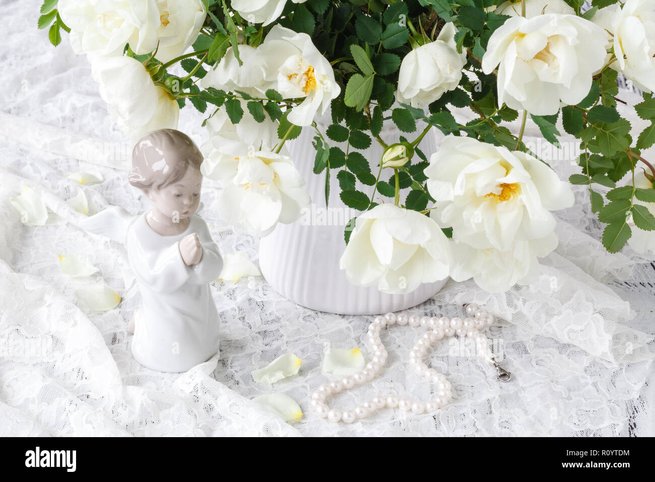 English gift card white hi-res stock photography and images - Alamy