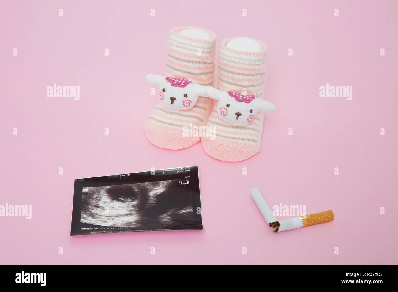Health care items concept photo. Skin care, medical elements, pharmacy ...