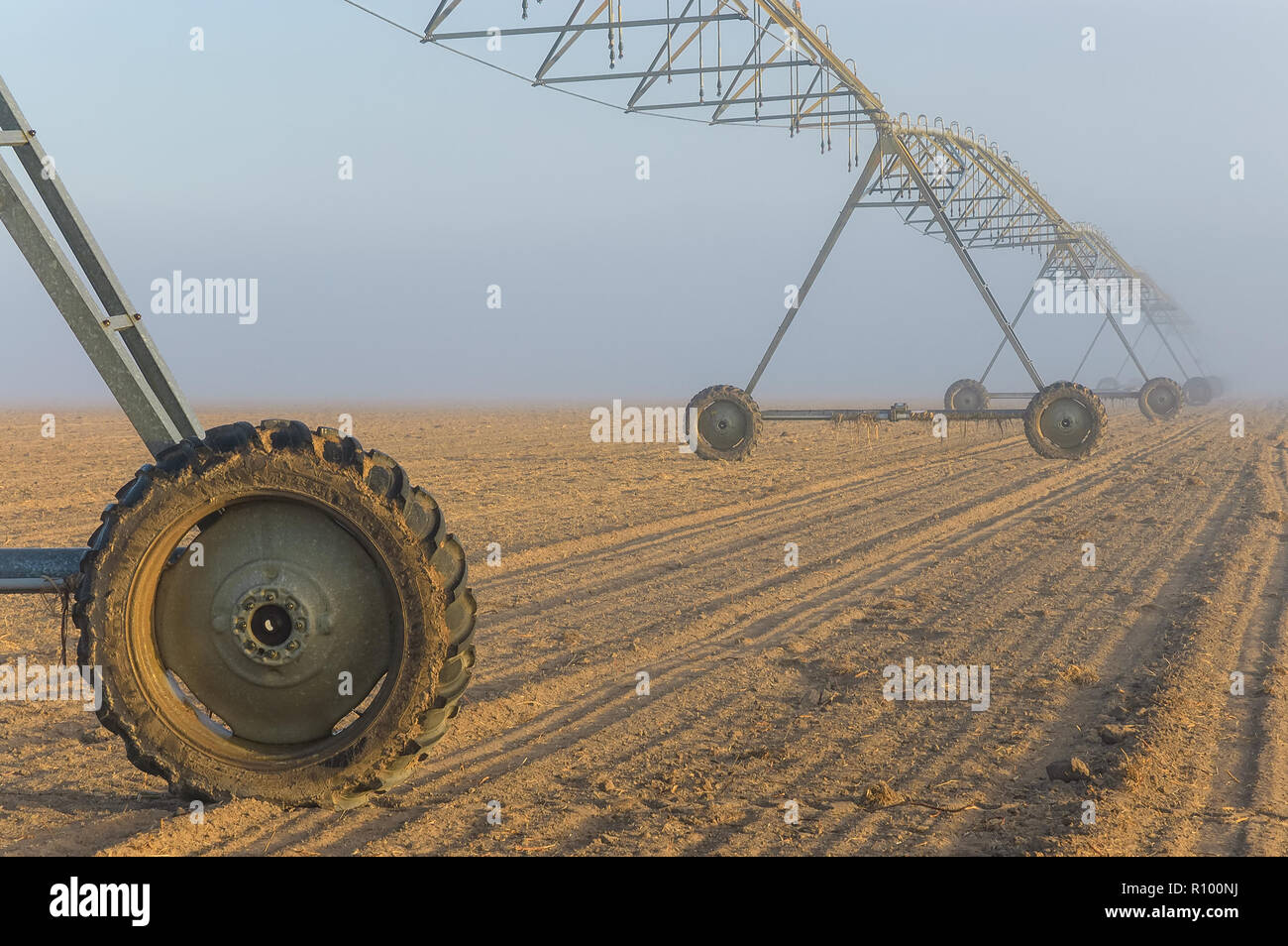 Automated irrigation boom hi-res stock photography and images - Alamy