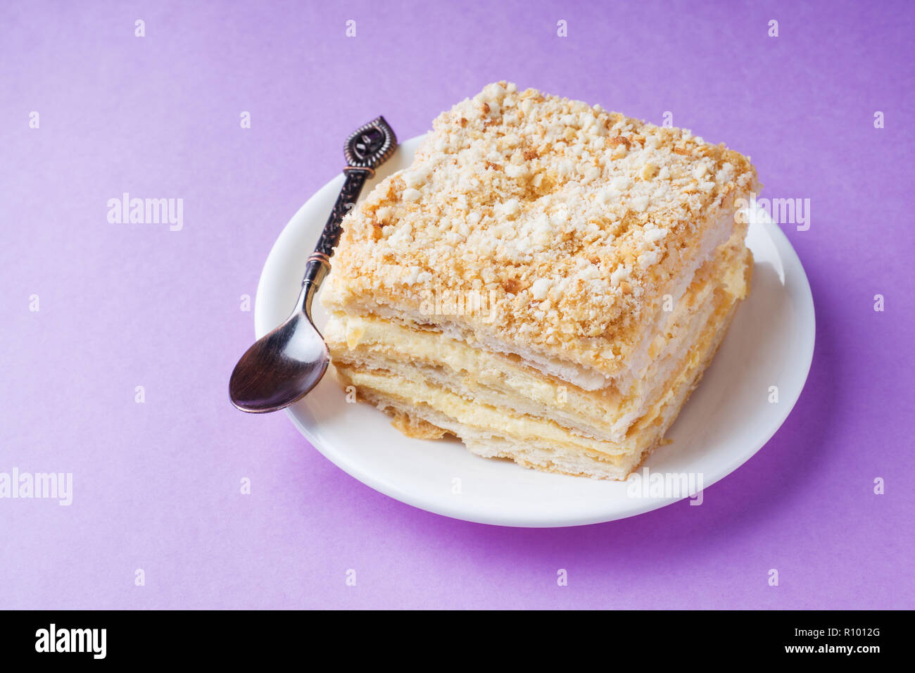 Puff cake with cream Napoleon Millefeuille vanilla slice color on ...