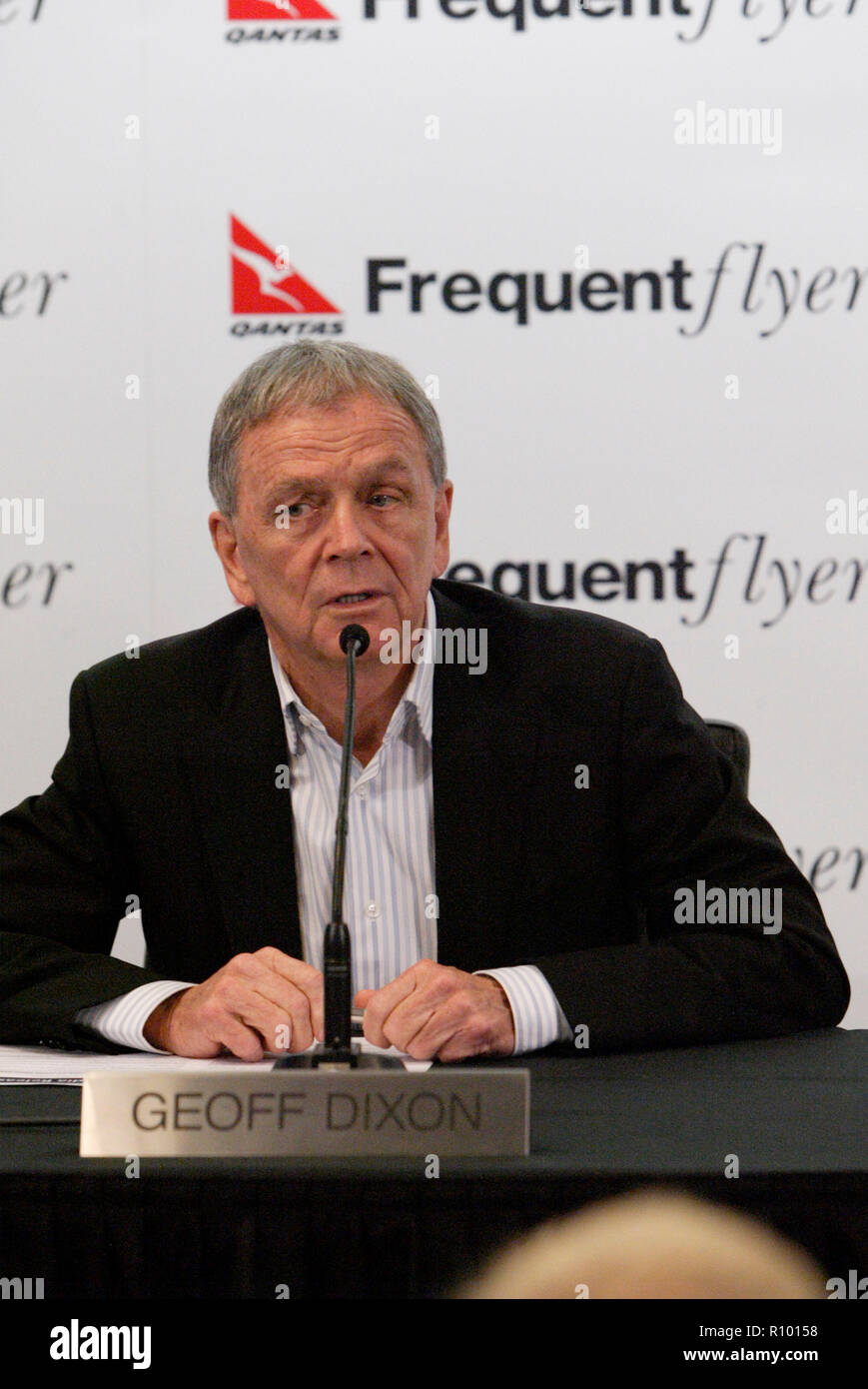 Qantas frequent flyer hi-res stock photography and images - Alamy