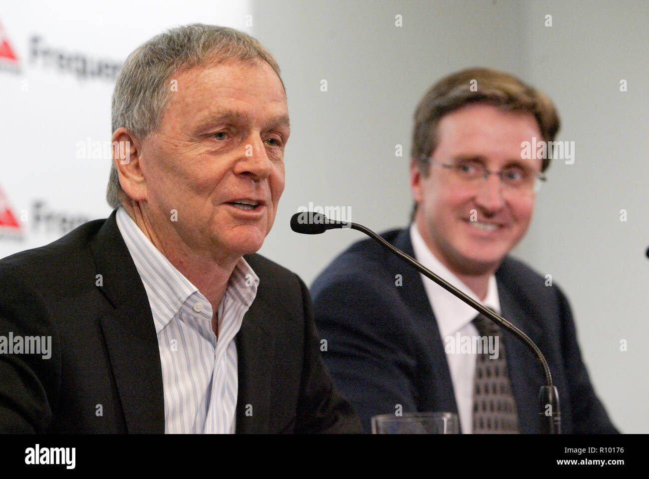 Qantas frequent flyer hi-res stock photography and images - Alamy