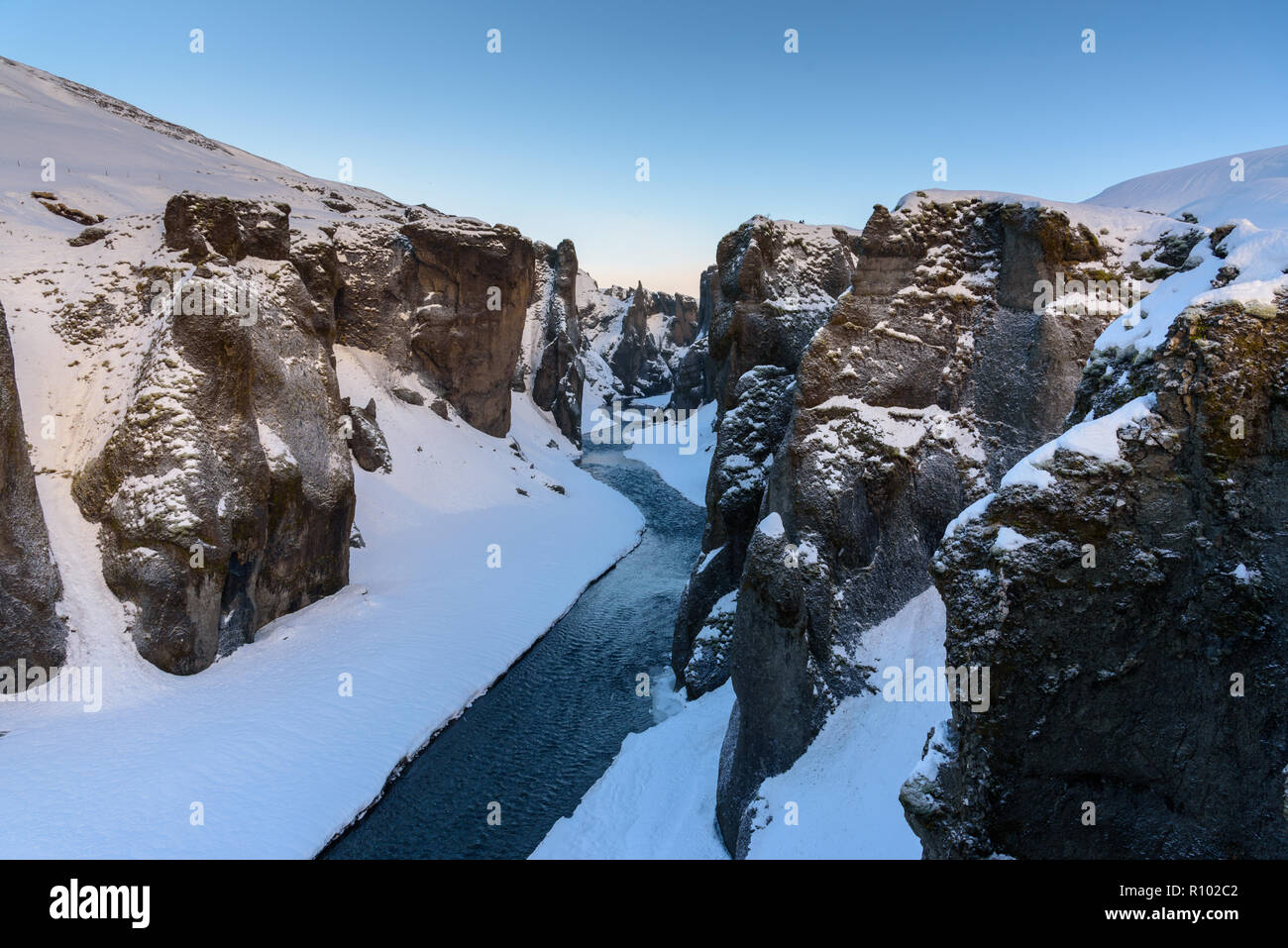 Amazing Iceland in winter - breathtaking scenery and frozen landscapes ...