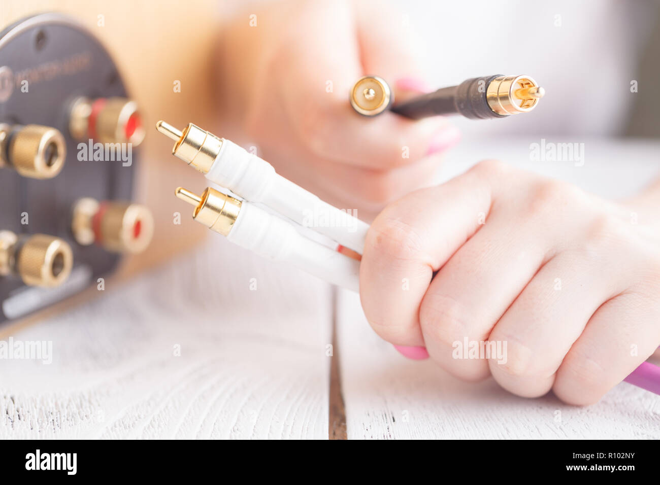 Hifi speaker wire terminal for bi-wiring with gold plated connectors ...