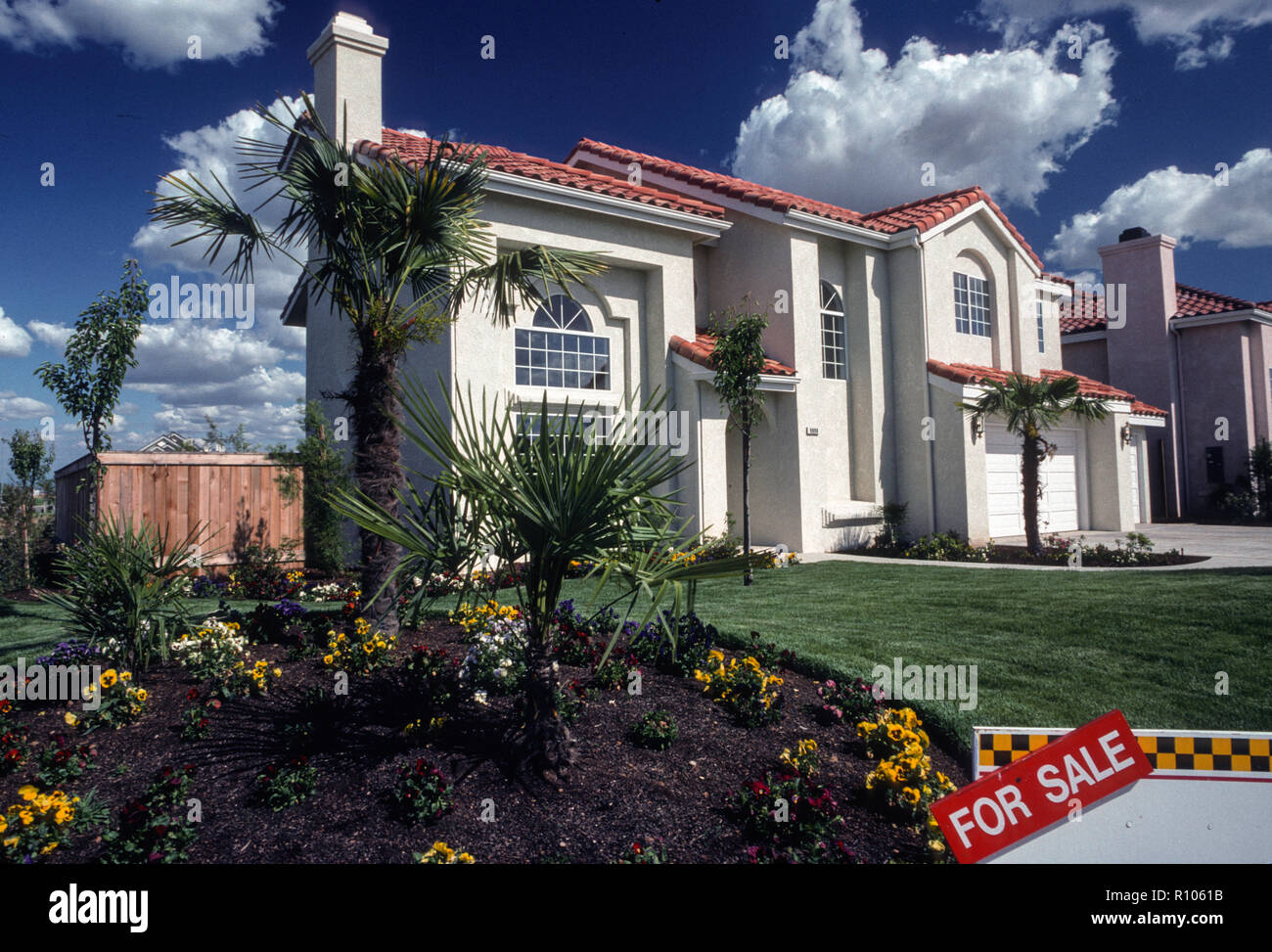 Large sign suburban house hi-res stock photography and images - Alamy