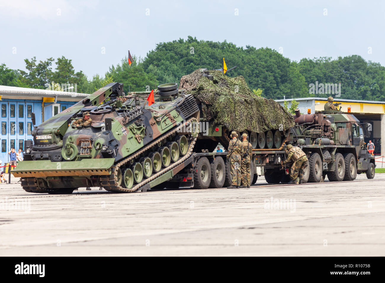 Tank recovery vehicle hi-res stock photography and images - Alamy