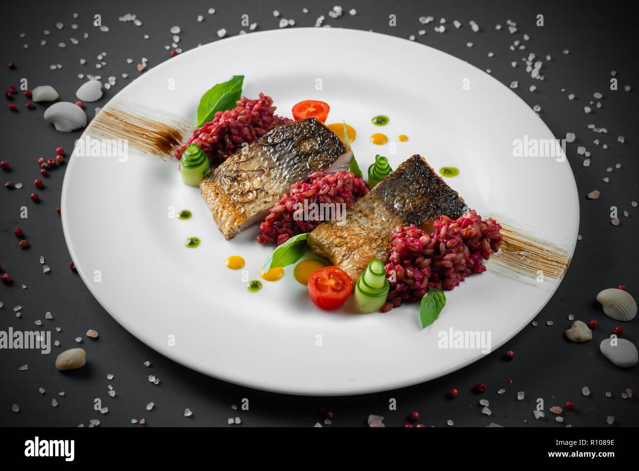 Fry pieces of fish hi-res stock photography and images - Alamy