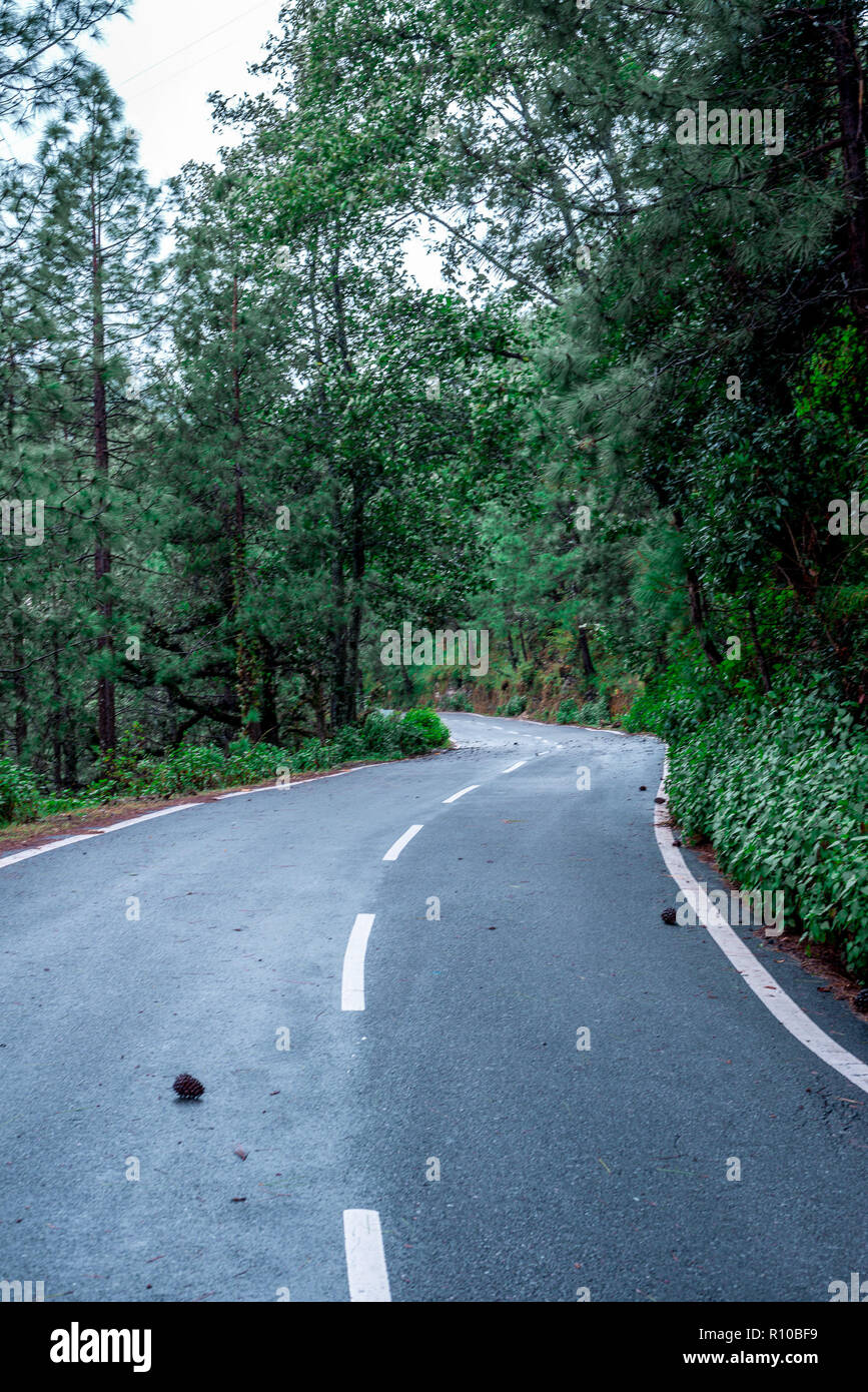 Empty Roads in Nanital District / Bhimtal Road Stock Photo - Alamy