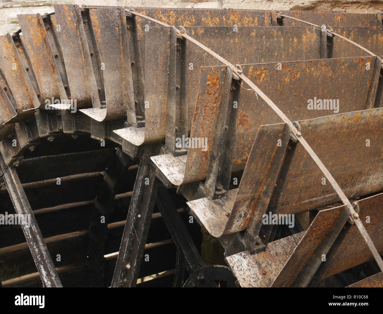 Old metal water hi-res stock photography and images - Alamy