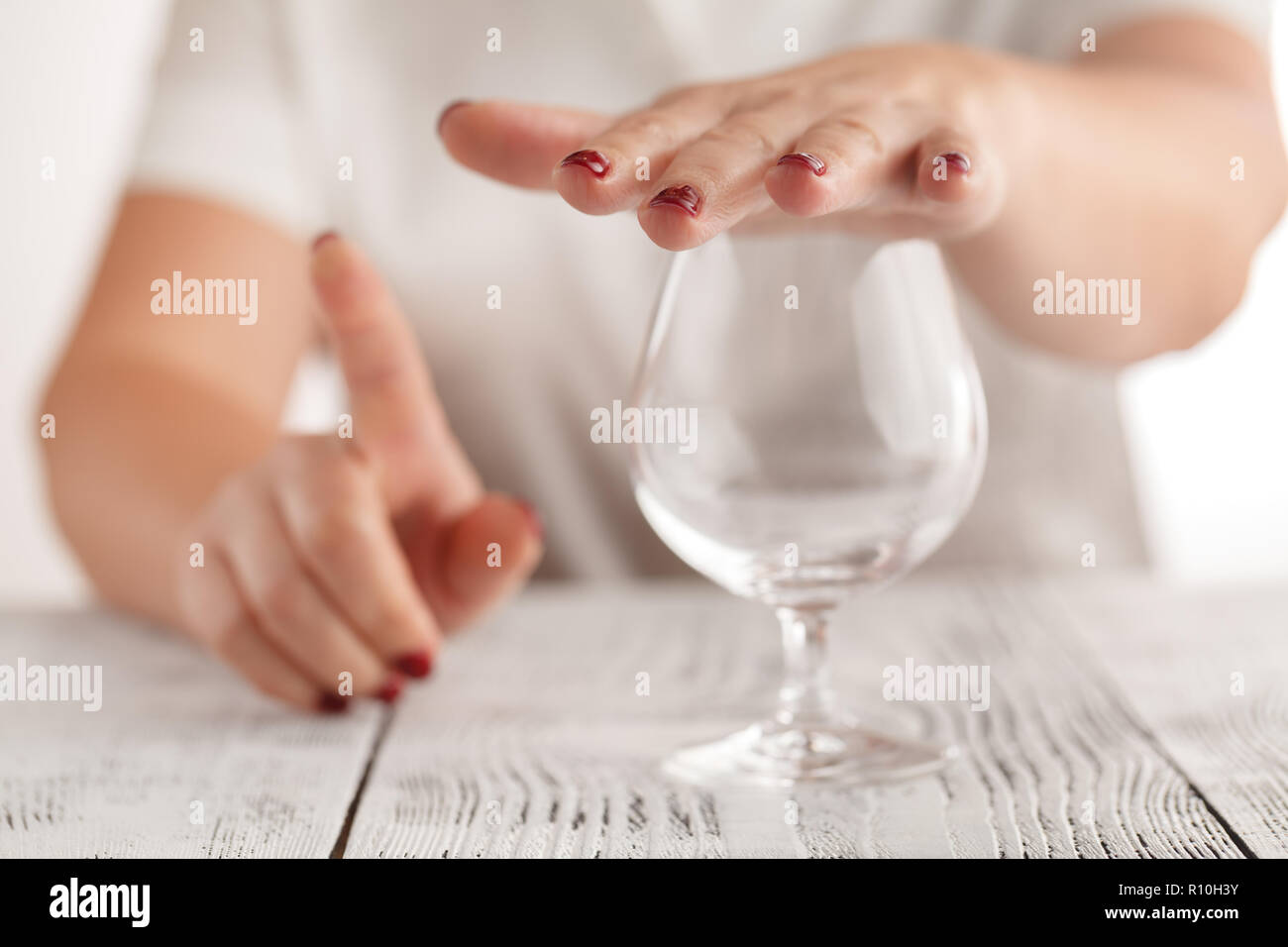 Refuses alcohol hi-res stock photography and images - Alamy