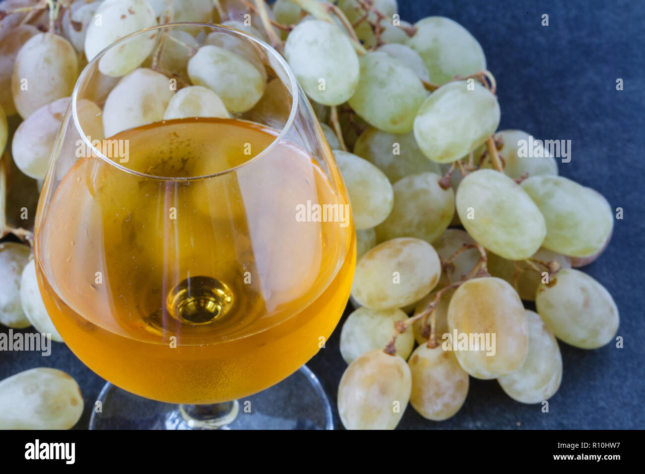 Aligote grapes hi-res stock photography and images - Alamy