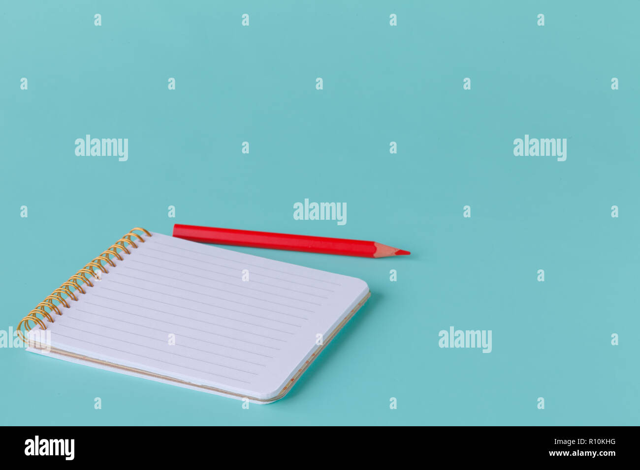 Blank writing pad for ideas and inspiration on colored background Stock ...