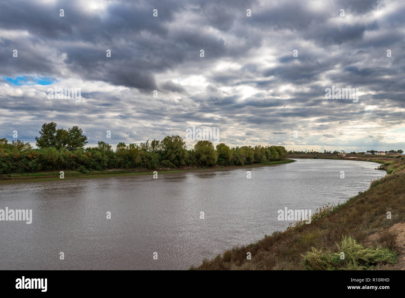 Plain river hi-res stock photography and images - Alamy