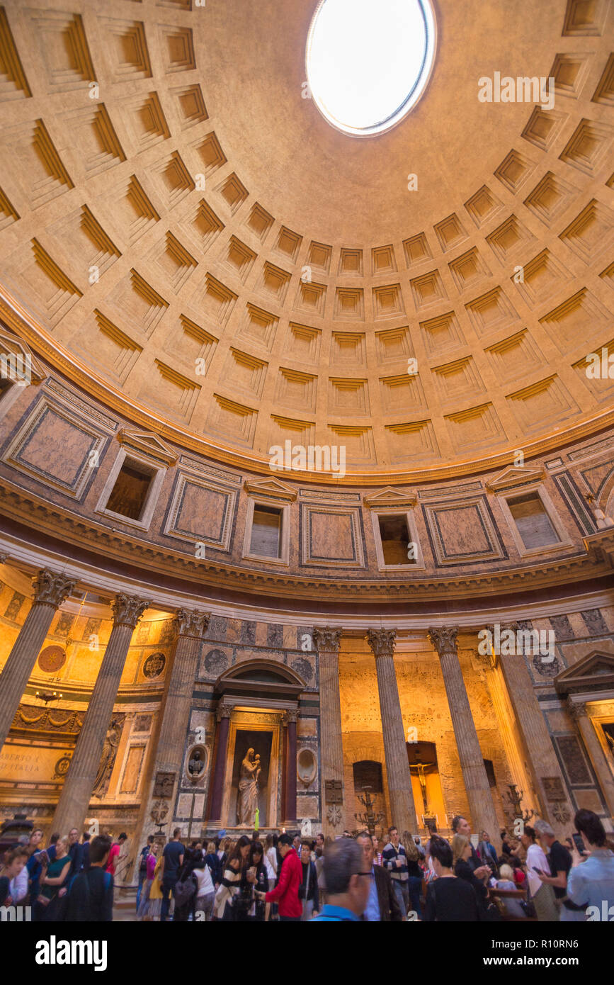 ROME, ITALY - OCTOBER 24, 2018: Pantheon. Iconic temple built circa 118 ...