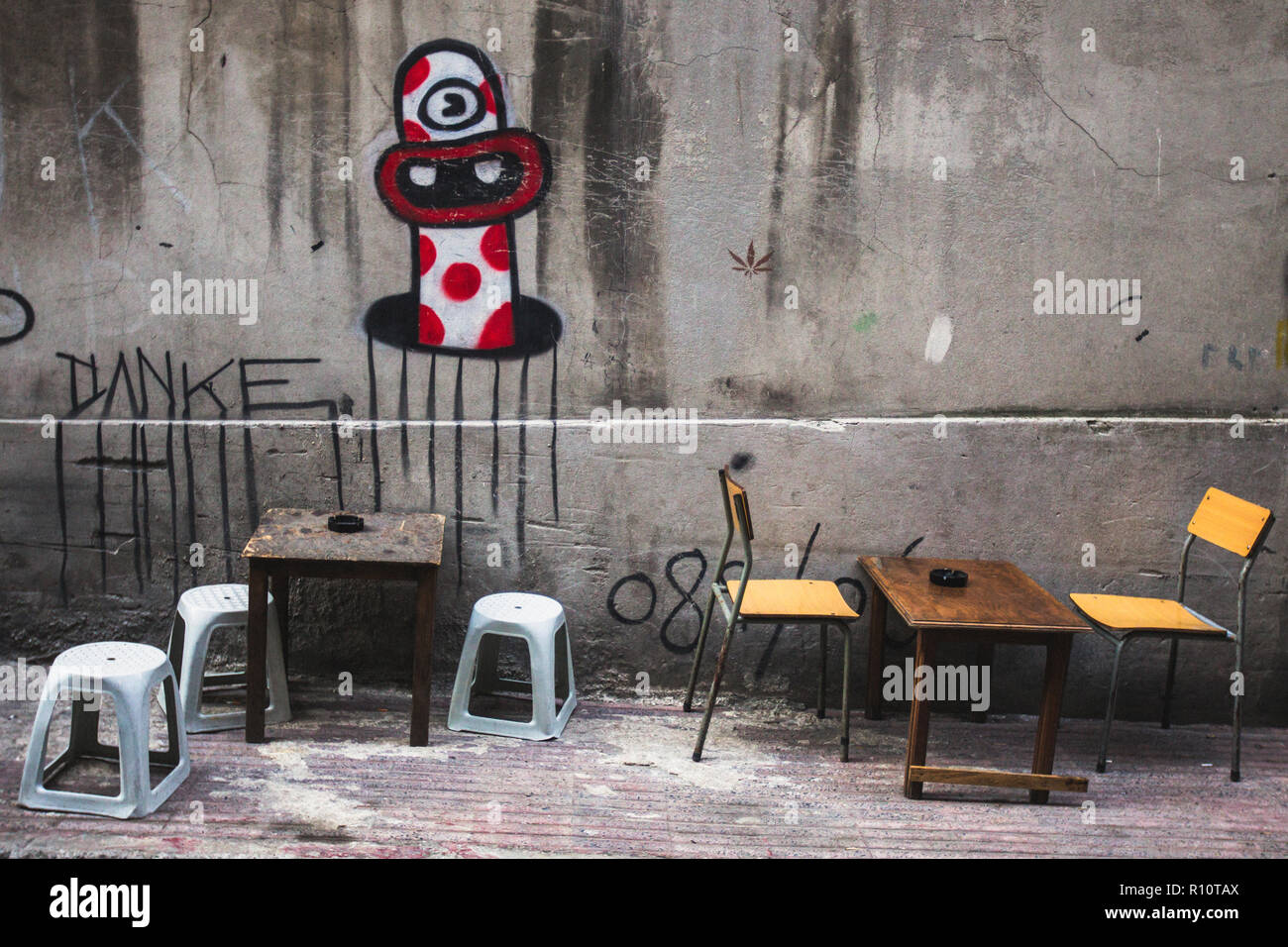 Grunge street cafe in Istanbul Stock Photo - Alamy