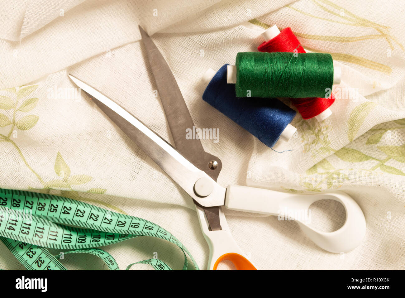 Fabric measuring tape hi-res stock photography and images - Alamy