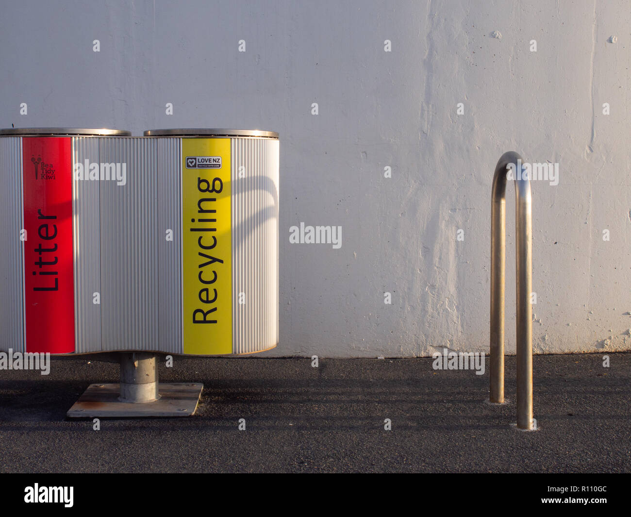 Litter Bin And Recycling Bin Stock Photo - Alamy