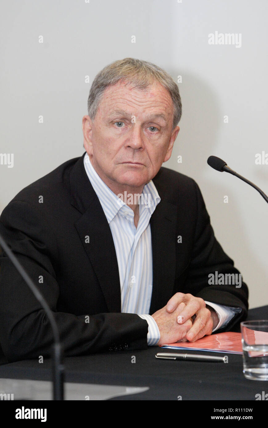 Qantas ceo hi-res stock photography and images - Alamy