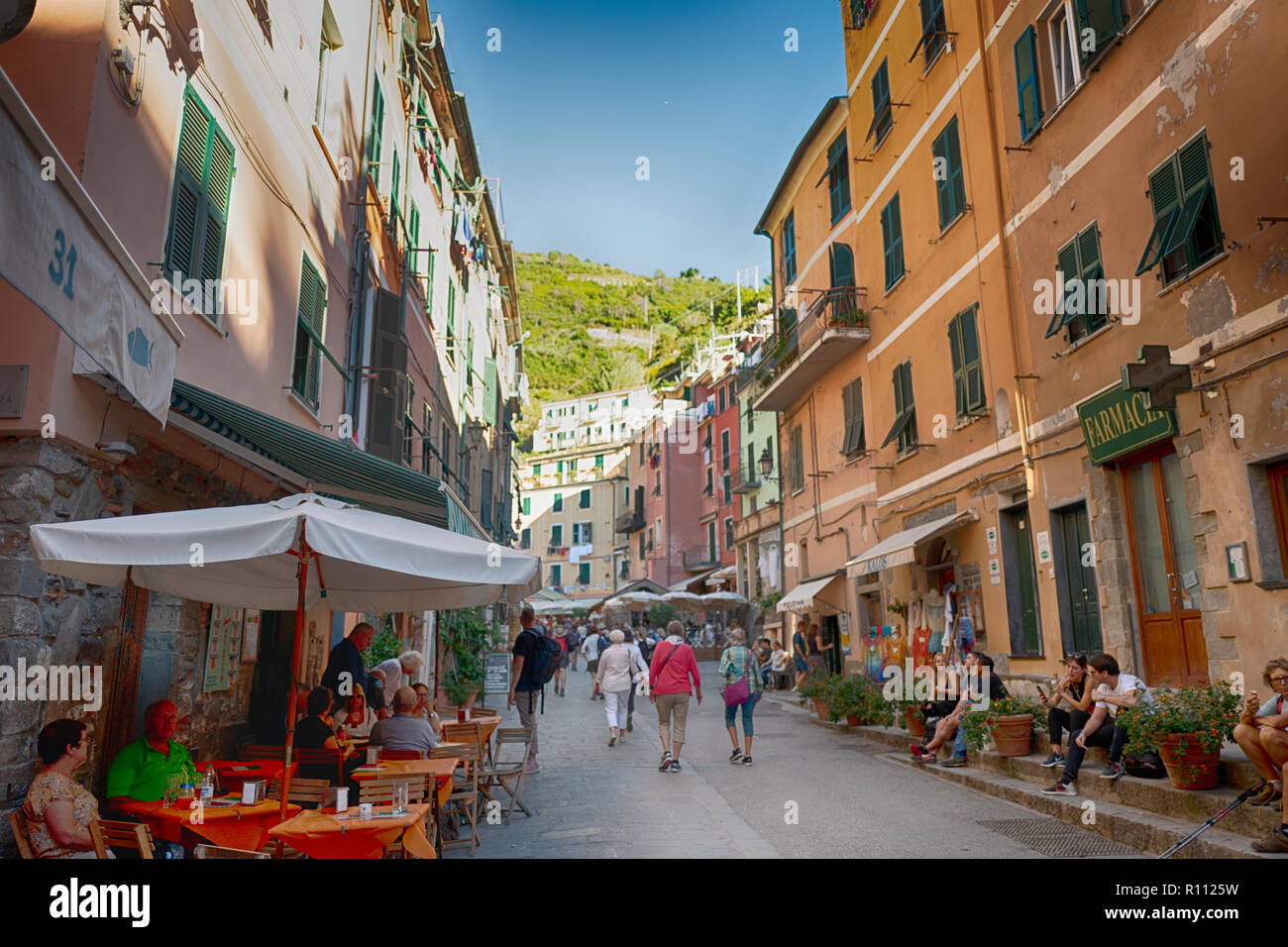 Beautiful town of Manarola on Italian Riviera Stock Photo - Alamy