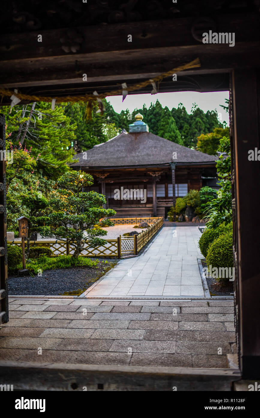 Yochiin hi-res stock photography and images - Alamy