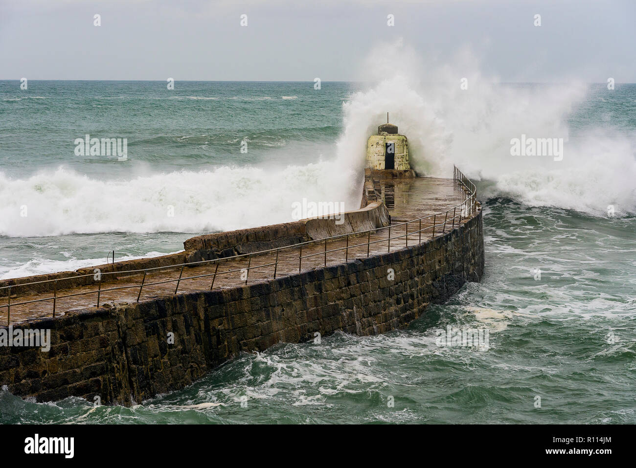 Portreath, Cornwall, UK. 04/11/2018. Gale force winds bring gigantic ...