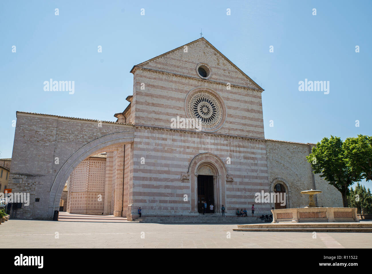 Basilica di Santa Chiara, Assisi, Italy Stock Photo - Alamy