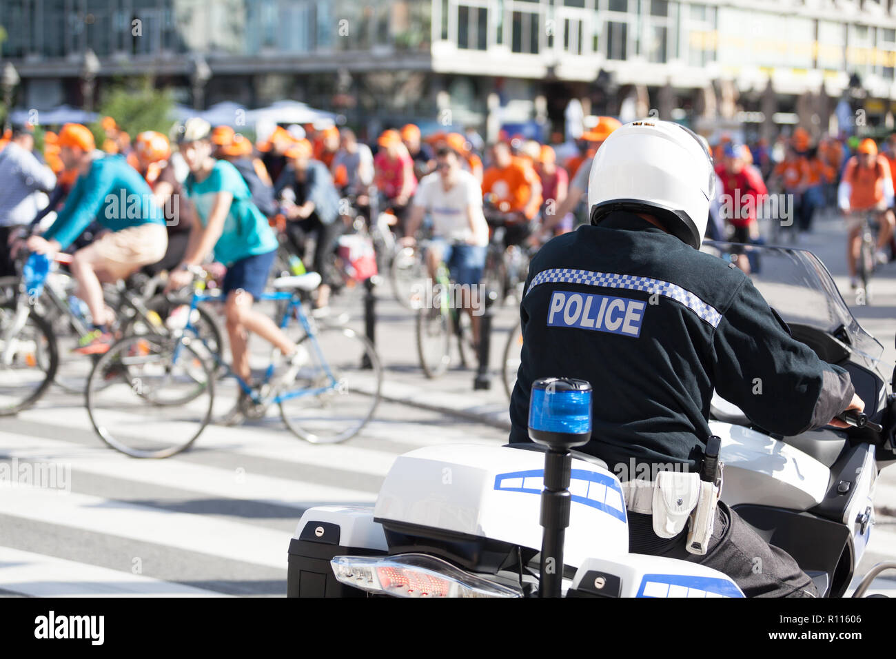 Police bike motorbike motorcycle hi-res stock photography and images ...