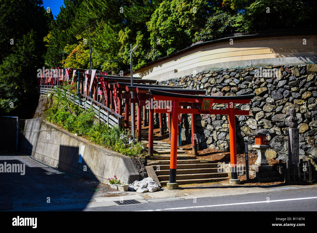 Streets of Koyasan or Mount Koya, temple settlement in Wakayama ...