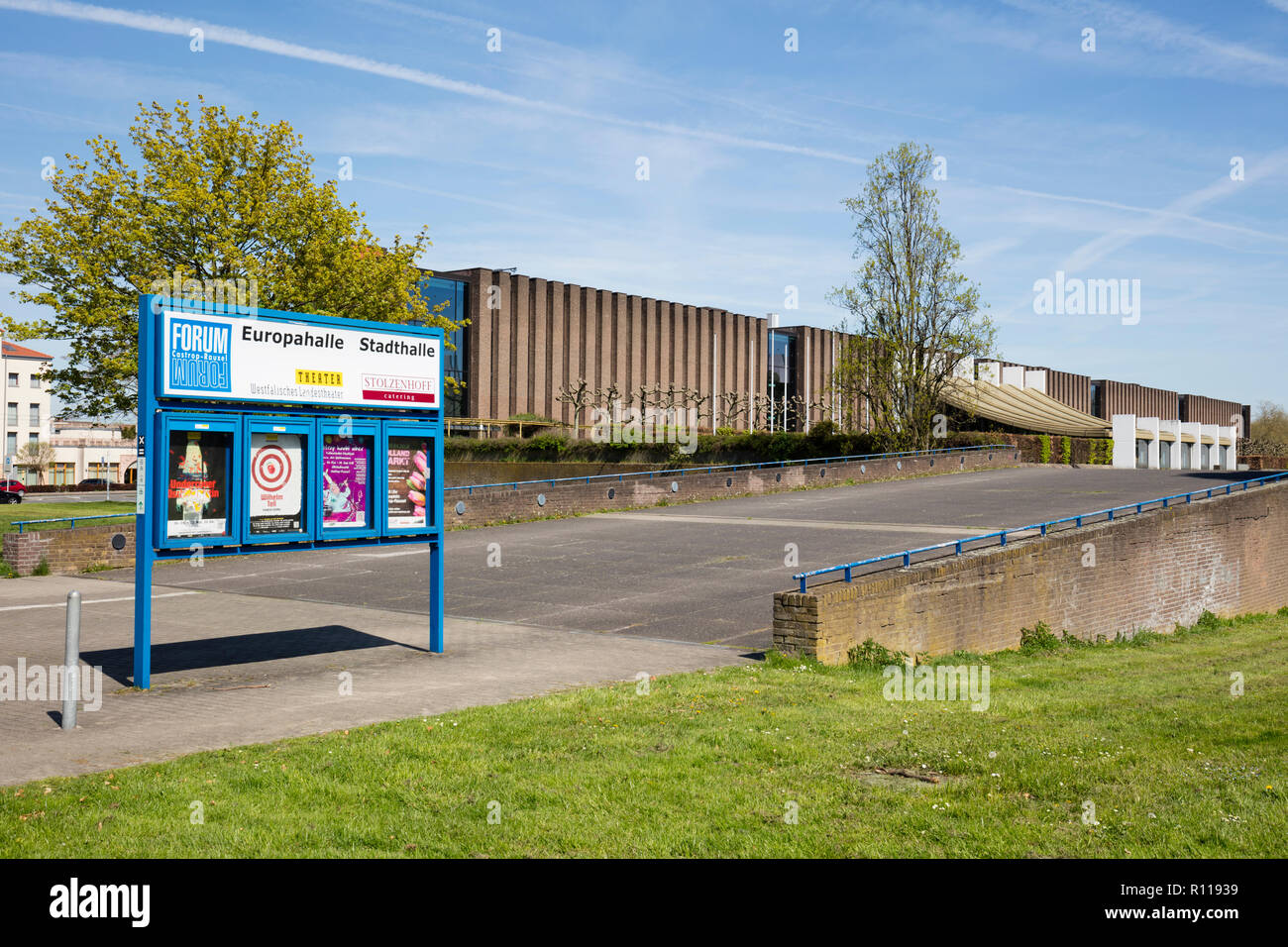 Town hall of Castrop-Rauxel, Ruhr district, North Rhine-Westphalia ...