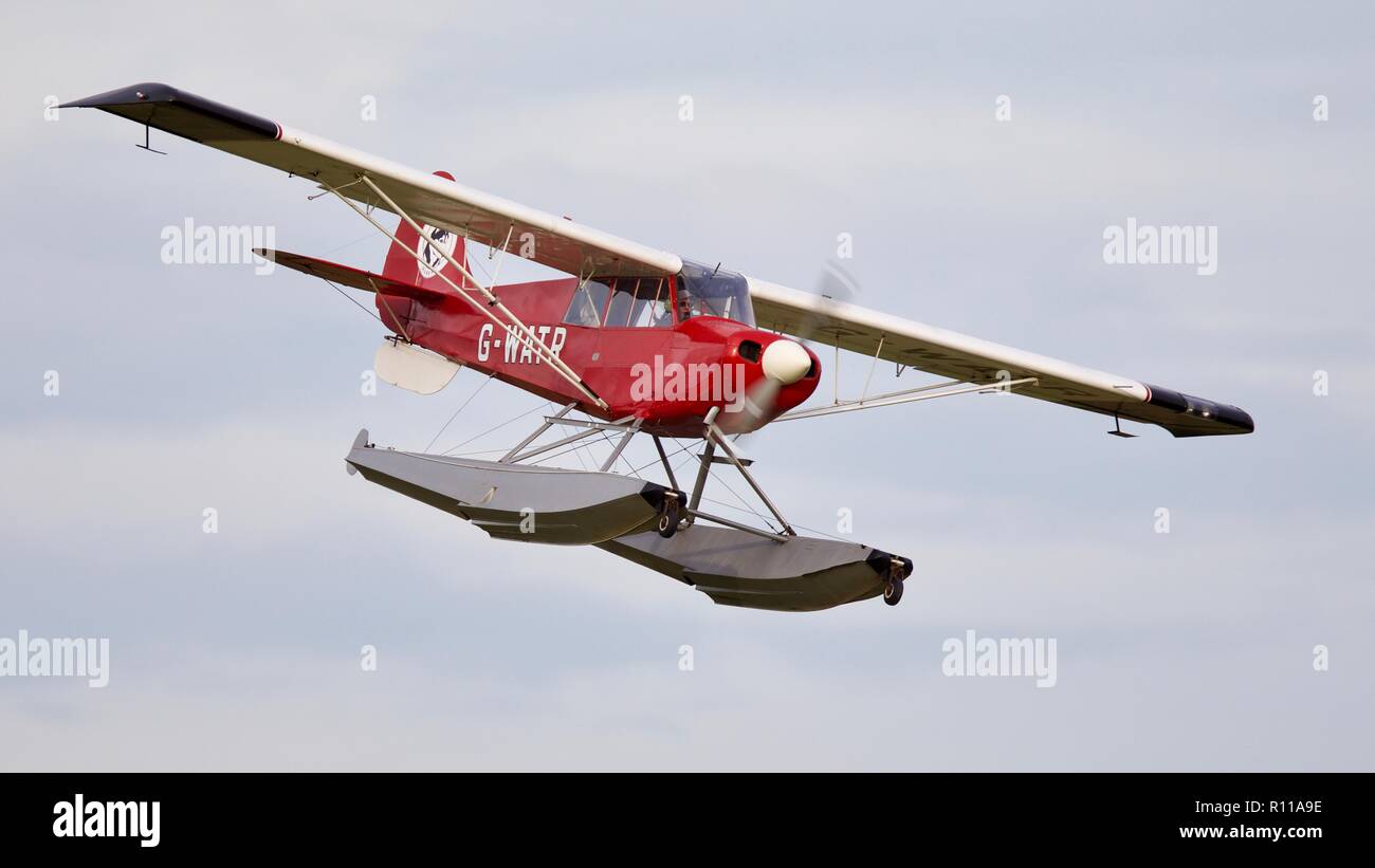 Aviat Husky-A-1 seaplane (G-WATR Stock Photo - Alamy