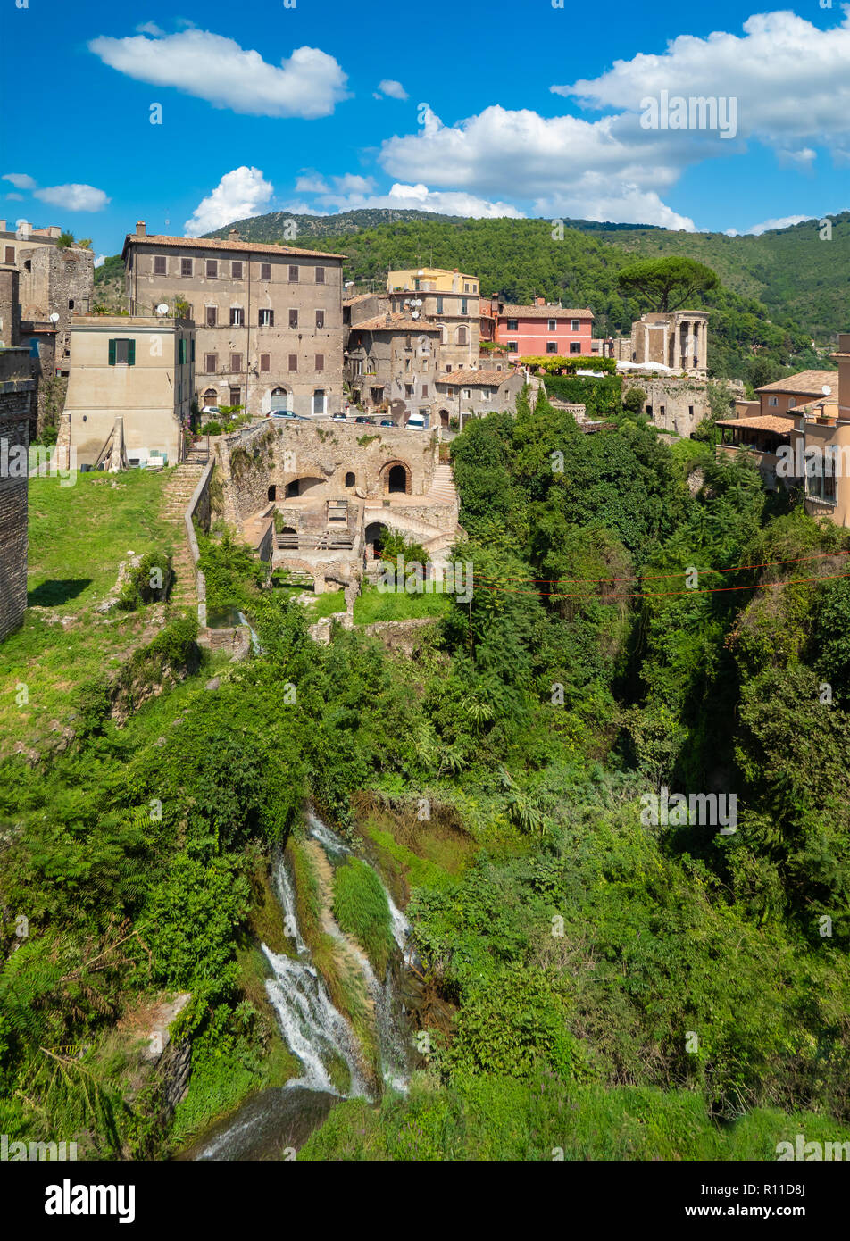 Villa deste hi-res stock photography and images - Alamy